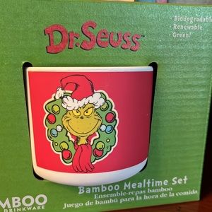 The Grinch | Other | Grinch Kids Dinnerware Set | Poshmark